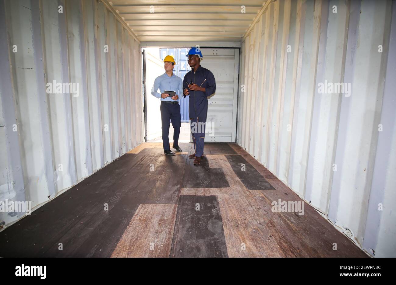 supervisor checking and control loading Containers box from Cargo at ...