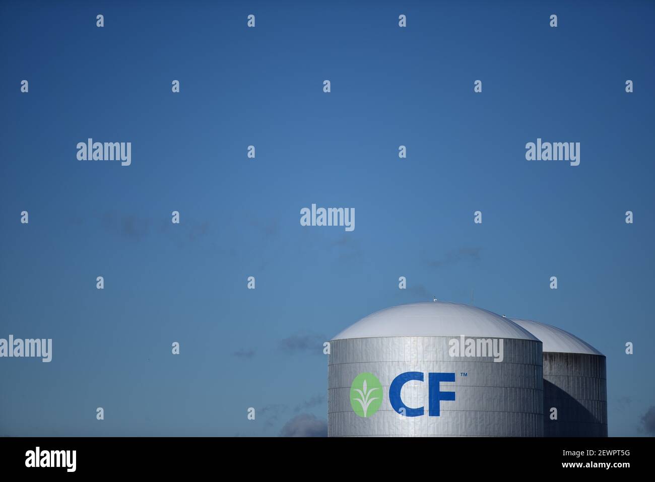 Fertilizer tanks at the CF Industries Ritziville Terminal in Ritzville ...