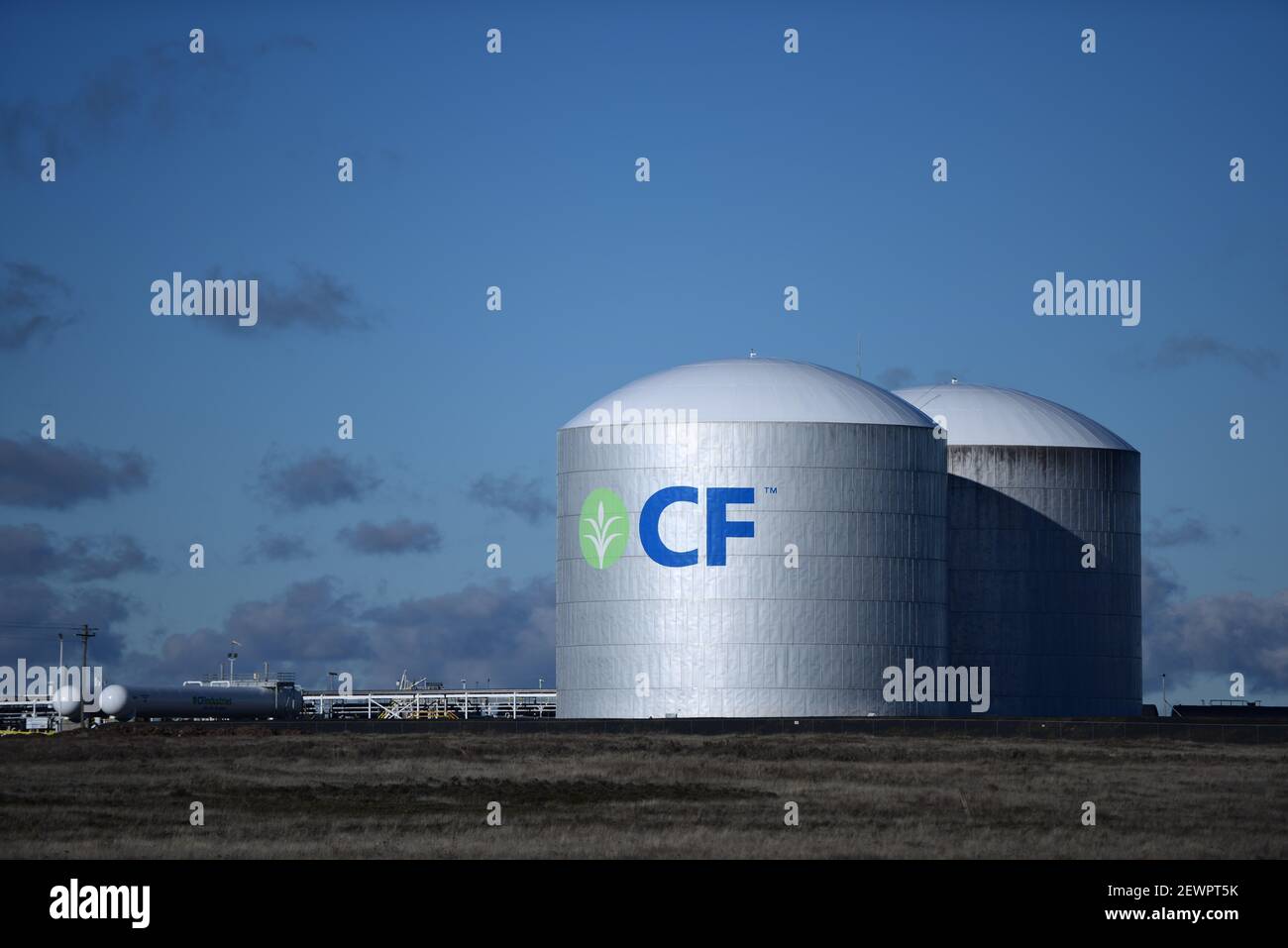 Fertilizer tanks at the CF Industries Ritziville Terminal in Ritzville ...
