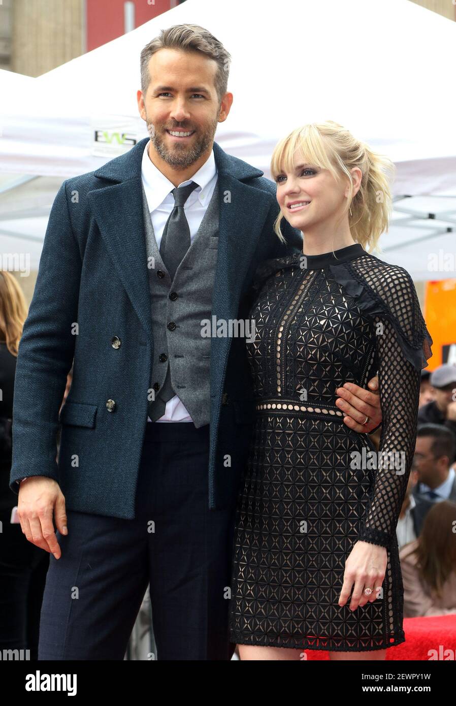Ryan Reynolds and Anna Faris attend a ceremony honoring Ryan Reynolds ...