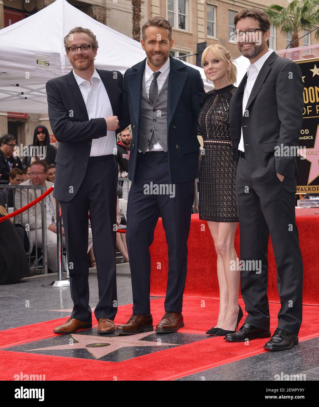 (L-R) Paul Wernick, Ryan Reynolds, Anna Faris and Rhett Reese at the ...