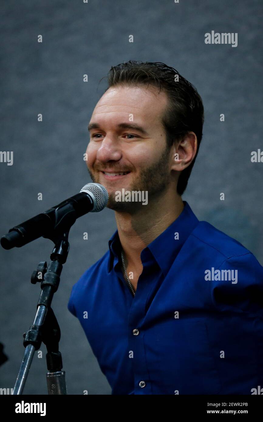 Nick Vujicic arrives in Rio de Janeiro, Brazil, to share his strength ...