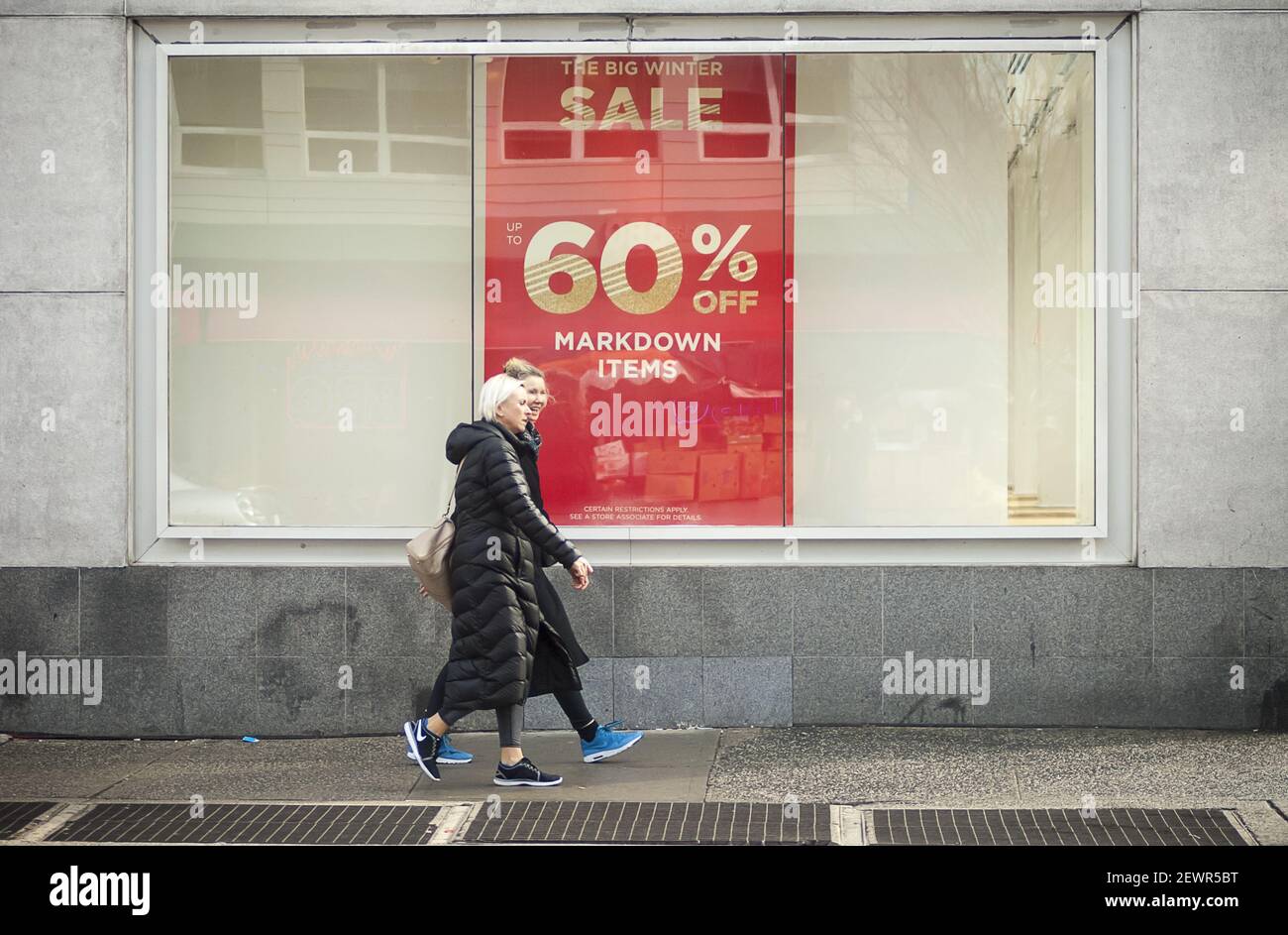 A post-Christmas inventory reduction sale at a Gap store in New York on ...