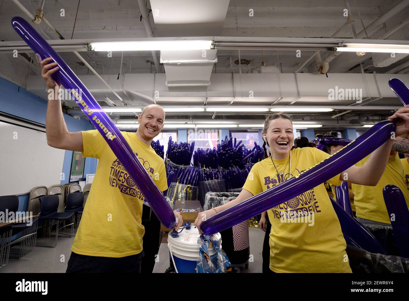 New York Times Square Alliance balloon technician volunteers inflate ...
