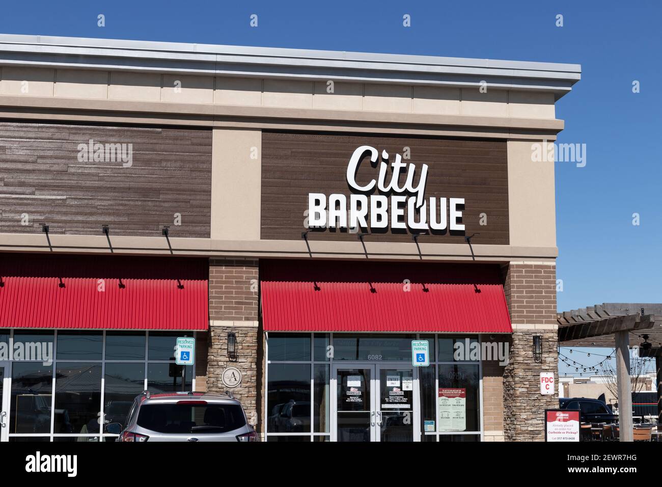 Barbeque restaurant hi-res stock photography and images - Alamy
