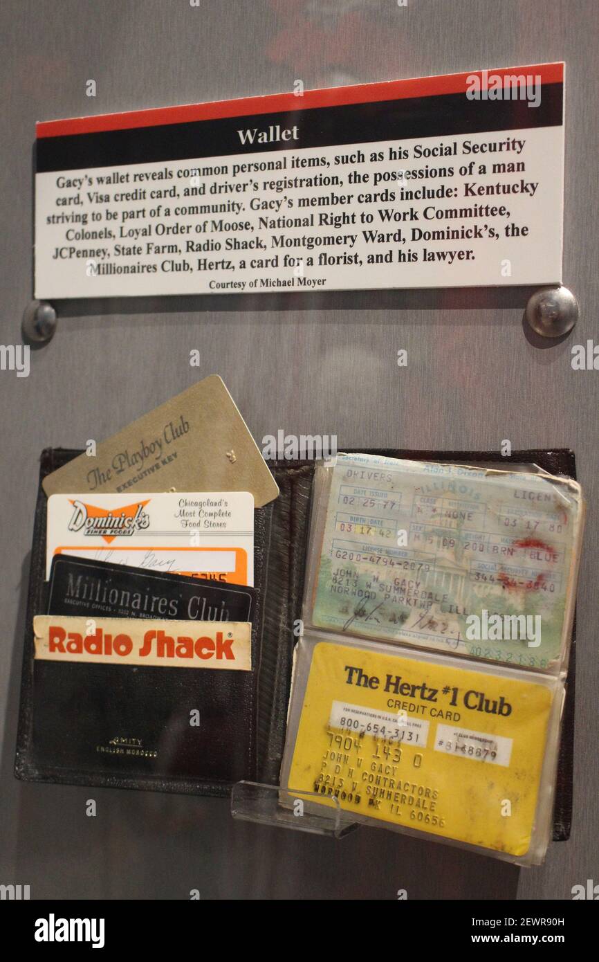 John Wayne Gacy Detectives Exhume Bodies Of 8 Unknown