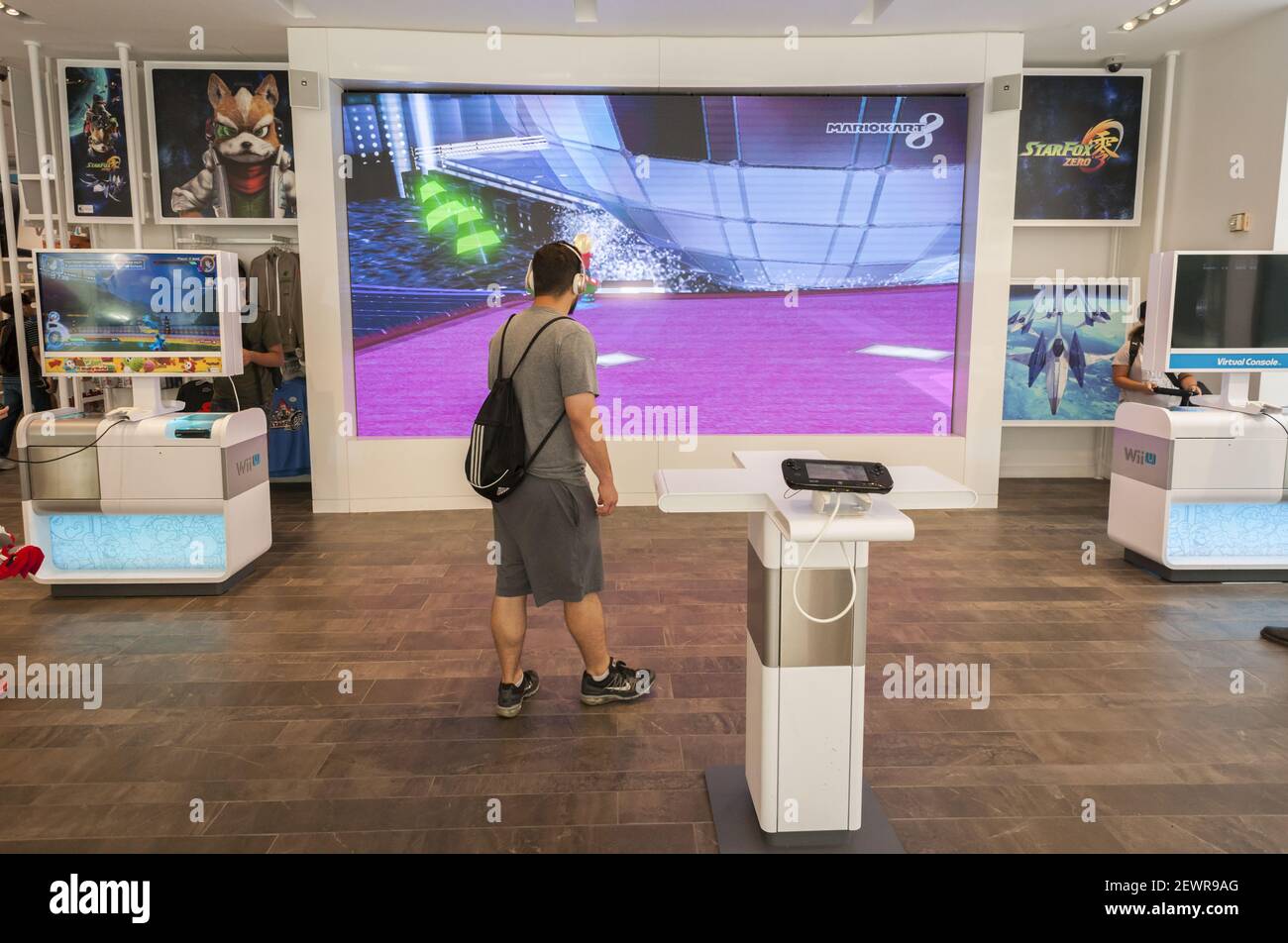 Nintendo world store hi-res stock photography and images - Alamy