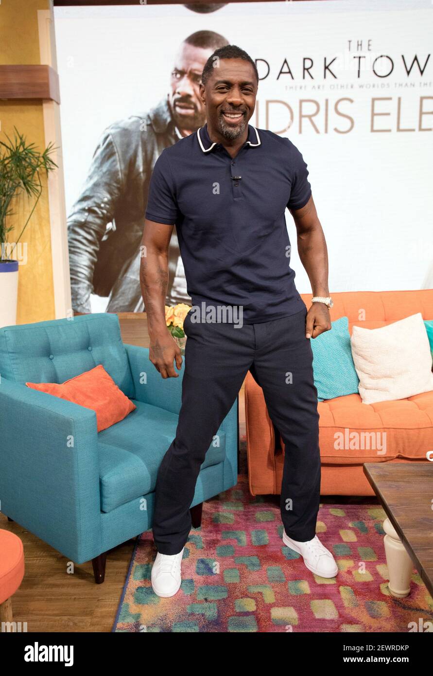 MIAMI, FL - August 2: Idris Alba is seen on the set of 'Despierta ...