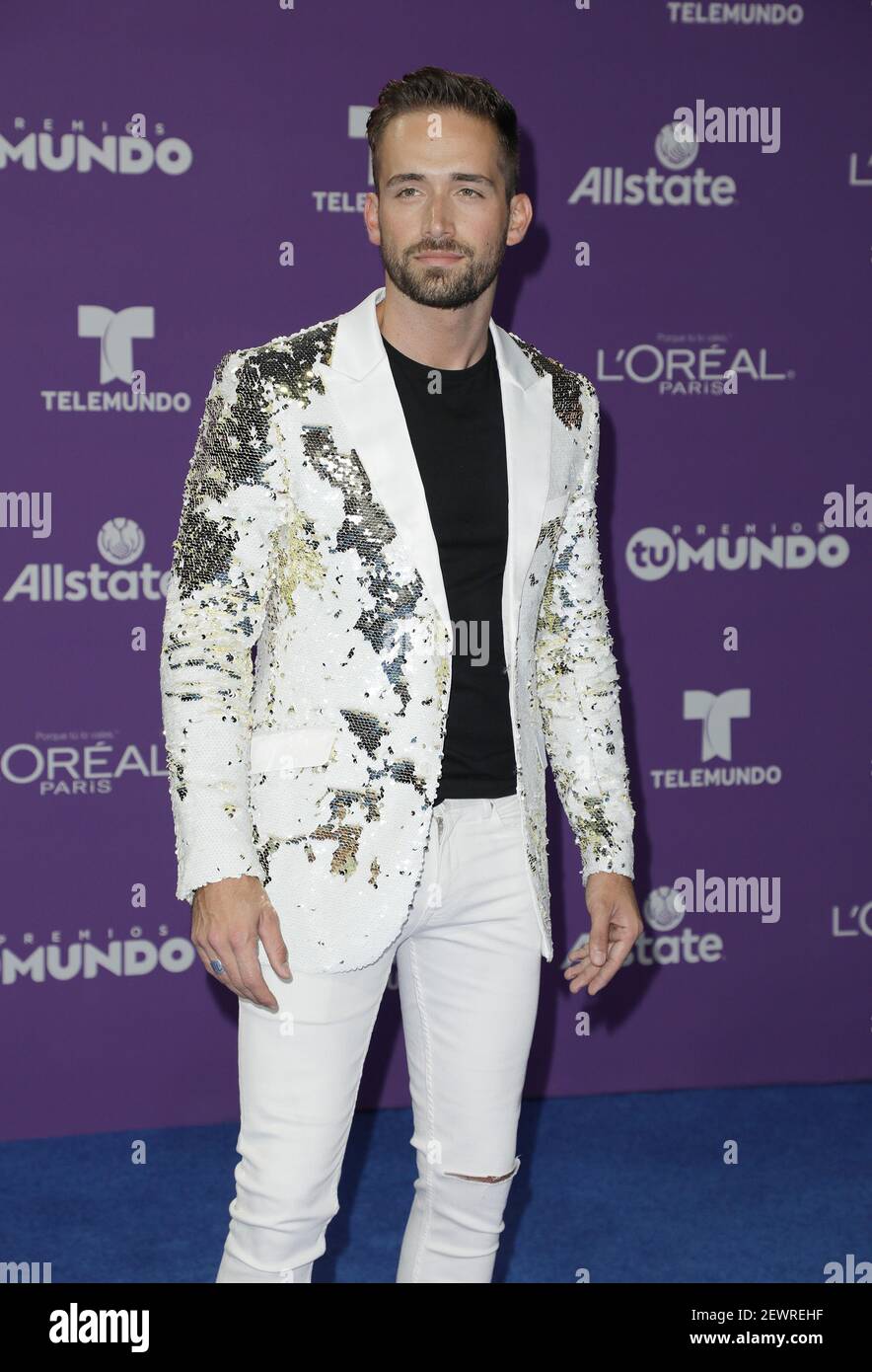 MIAMI, FL - AUGUST 24 Mauricio Henao arrives at Telemundo's 2017 ...