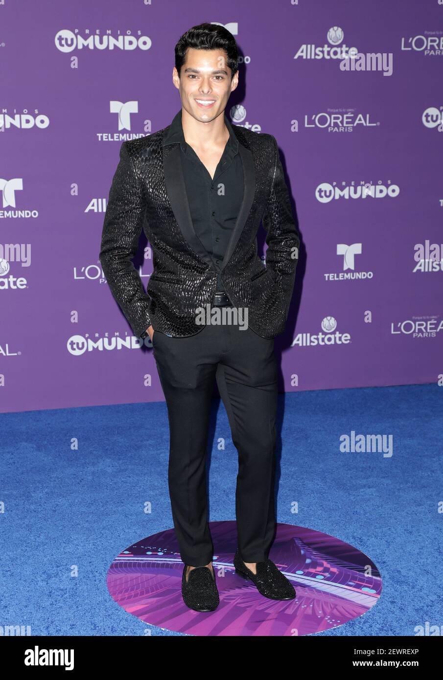 MIAMI, FL - AUGUST 24: Mauricio Novoa arrives at Telemundo's 2017 ...