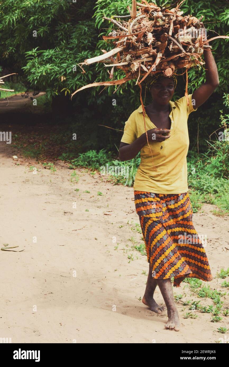 Africa Firewood High Resolution Stock Photography and Images - Alamy