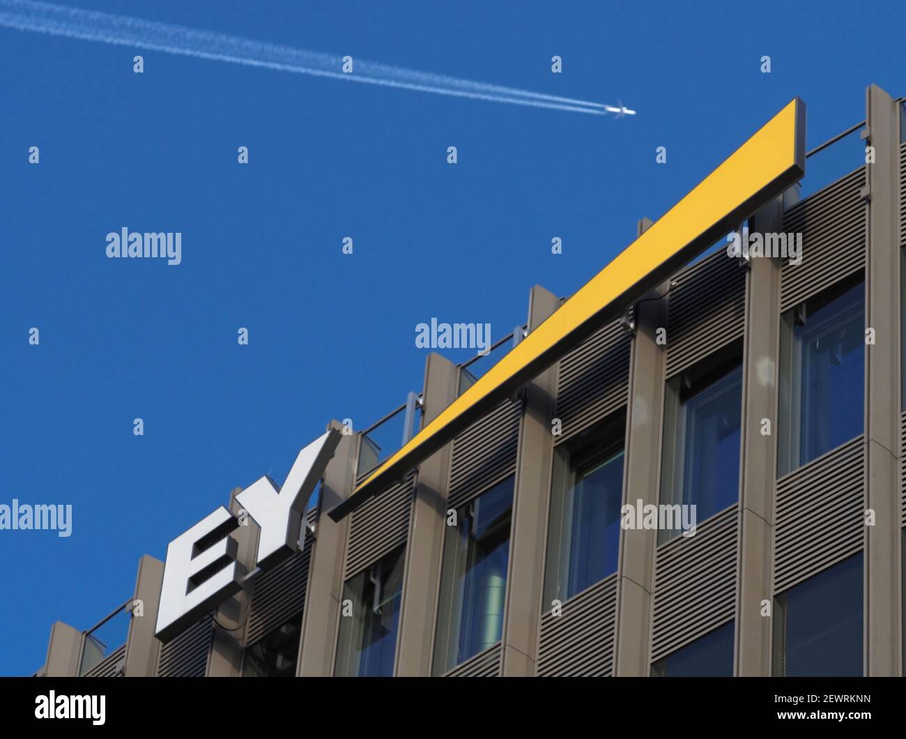 Detail ernst young logo facade hi-res stock photography and images - Alamy