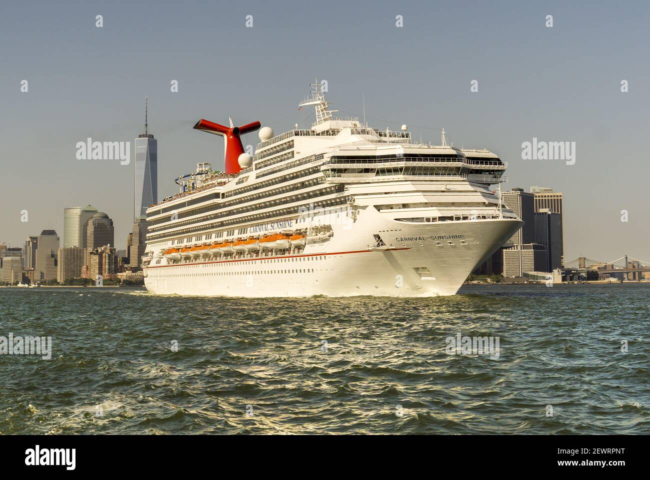Carnival sunshine cruise ship hi-res stock photography and images - Alamy