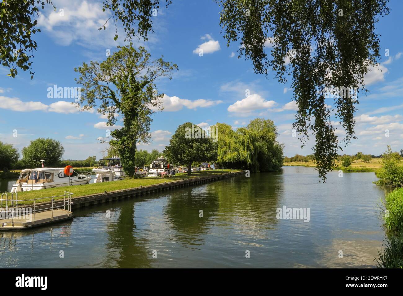 Dorchester on thames hi-res stock photography and images - Alamy