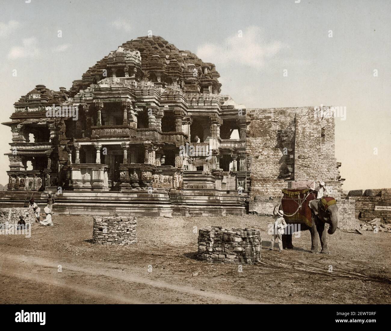 Sas bahu temple hi-res stock photography and images - Alamy