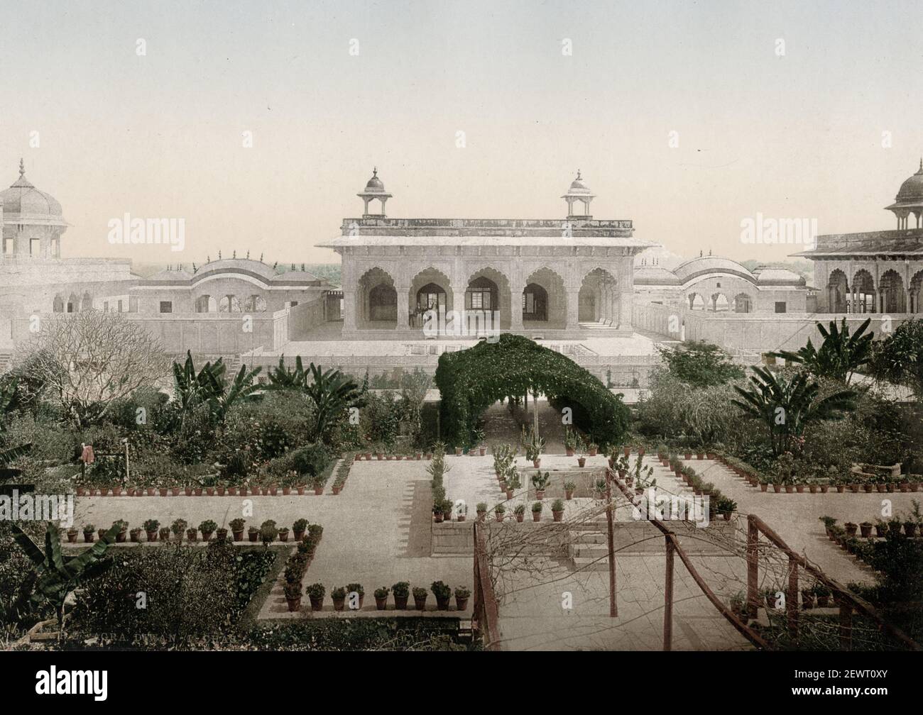 Vintage late 19th century photograph: Diwan-i-Khas, audience Hall, Red ...