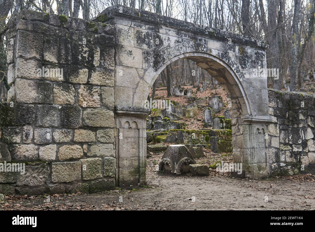Ancient cemetery gates hi-res stock photography and images - Alamy