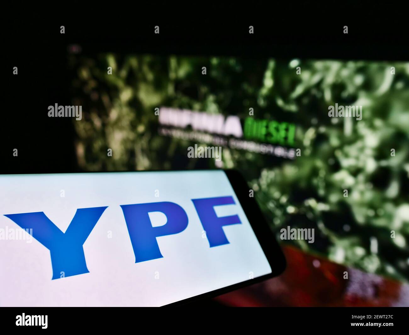 Yacimientos petrolíferos fiscales hi-res stock photography and images ...