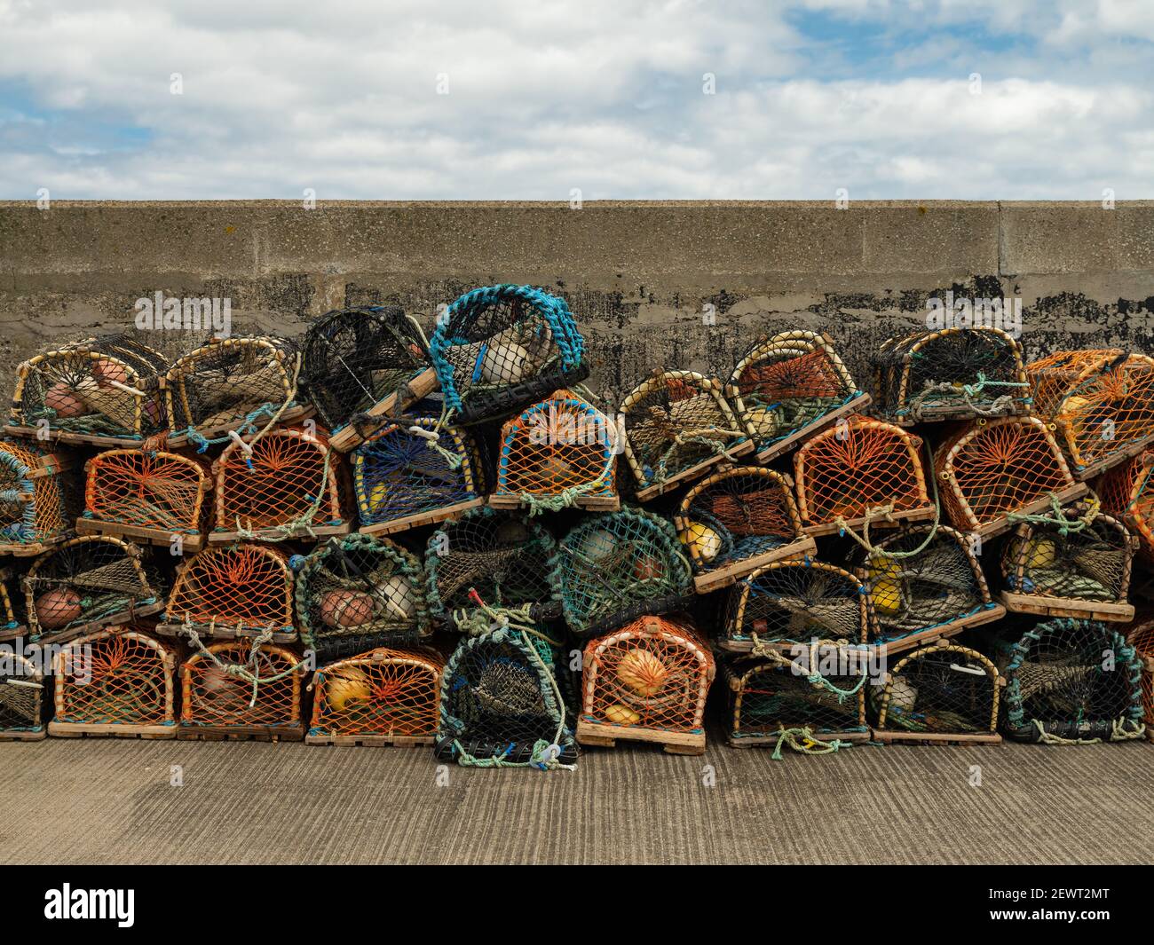 Large netting nets hi-res stock photography and images - Alamy