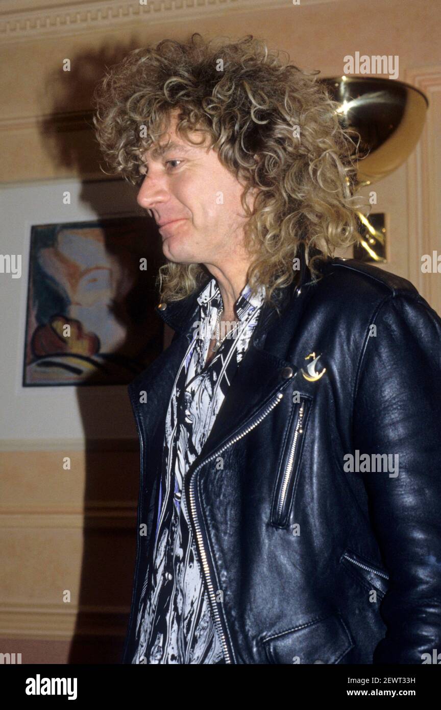 Robert Plant at a photoshoot at Brown's Hotel. London, 02/04/1988 ...