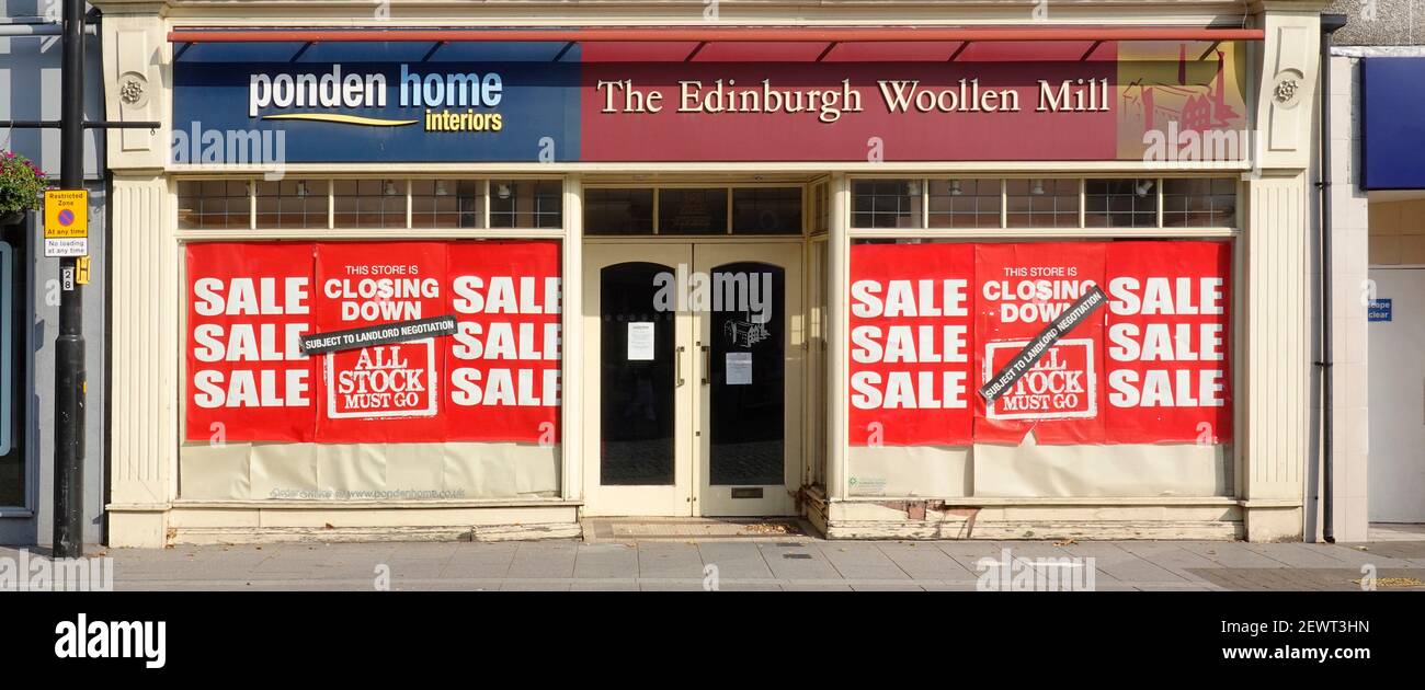 Store closing down posters hi-res stock photography and images - Alamy