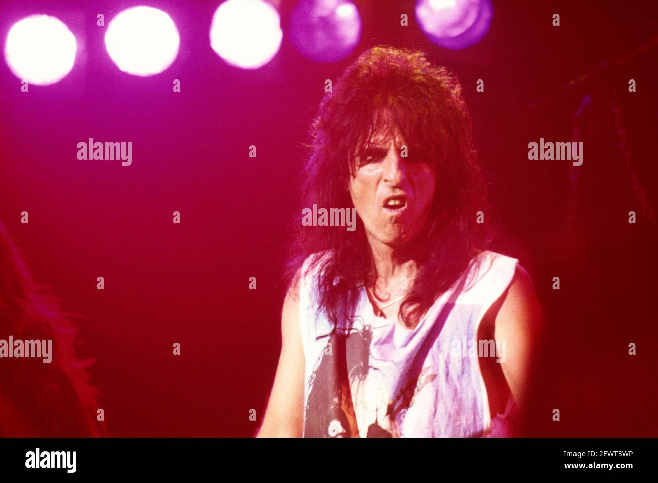 Alice cooper 1989 hi-res stock photography and images - Alamy