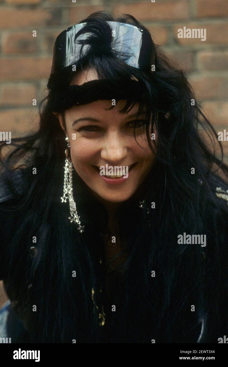 Ann Boleyn from Hellion during a photoshoot. London, 09/12/1990 | usage ...