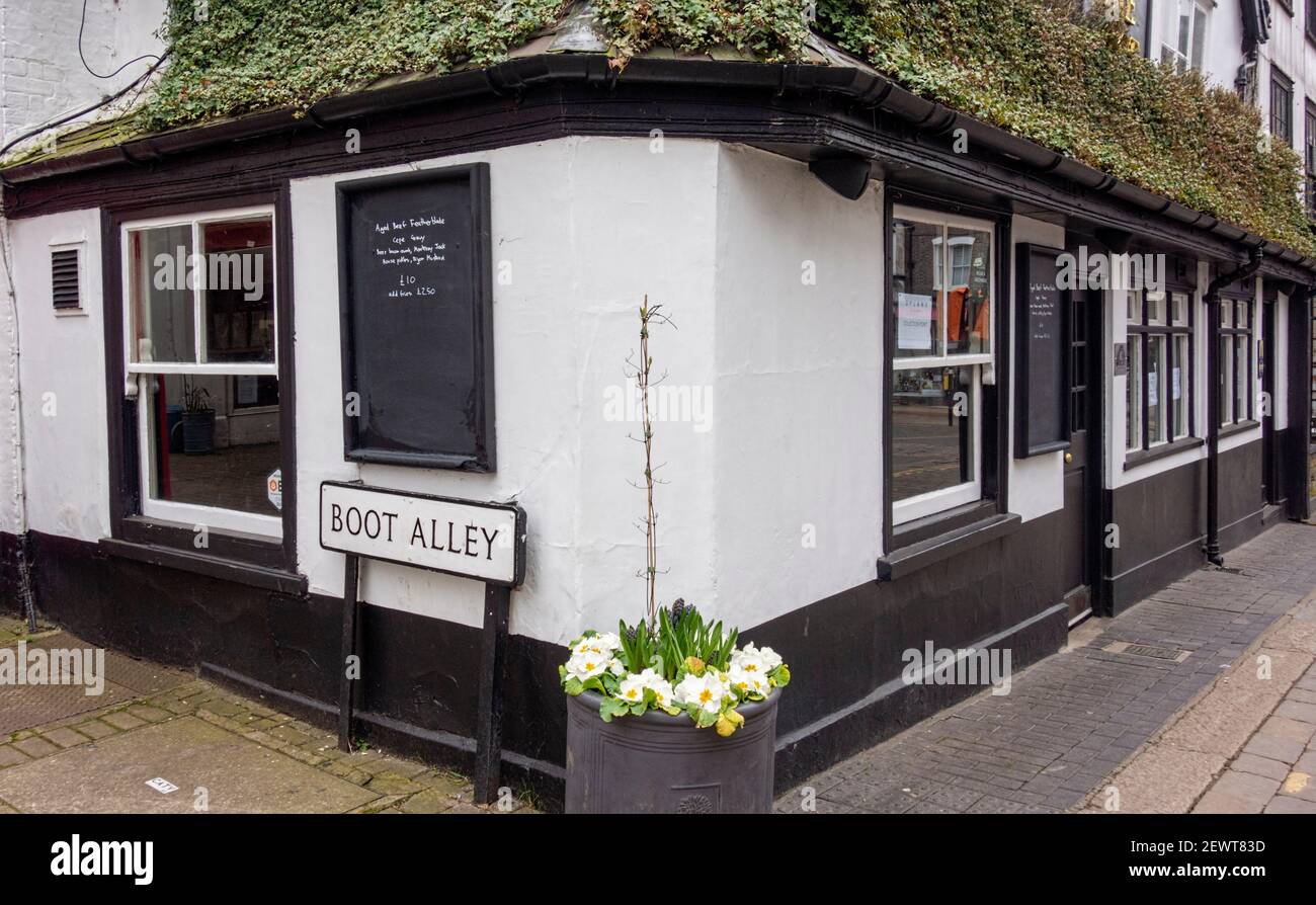 The boot public house st albans hertfordshire hi-res stock photography ...