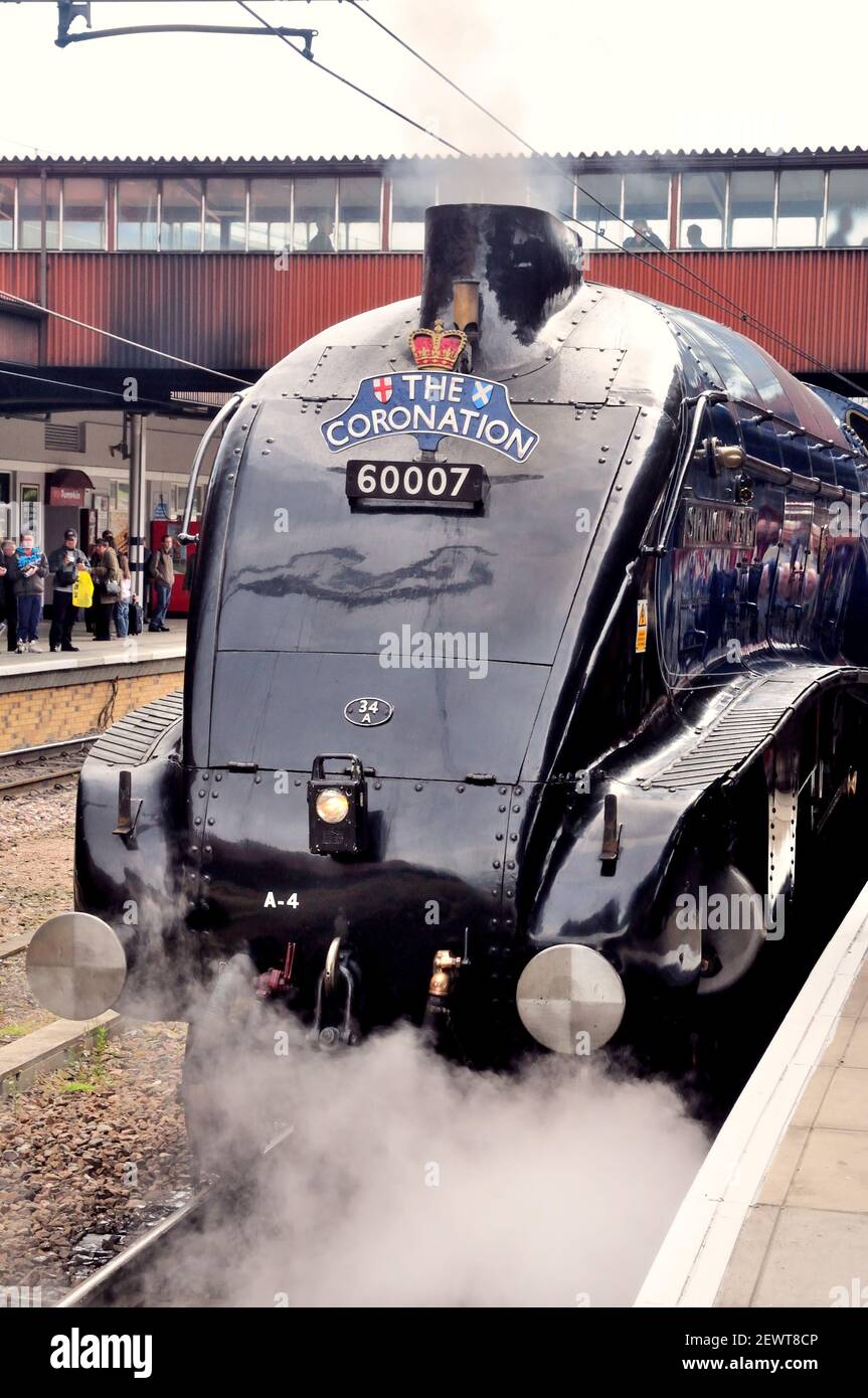 Class A4 Pacific No 60007 Sir Nigel Gresley at York station prior to ...