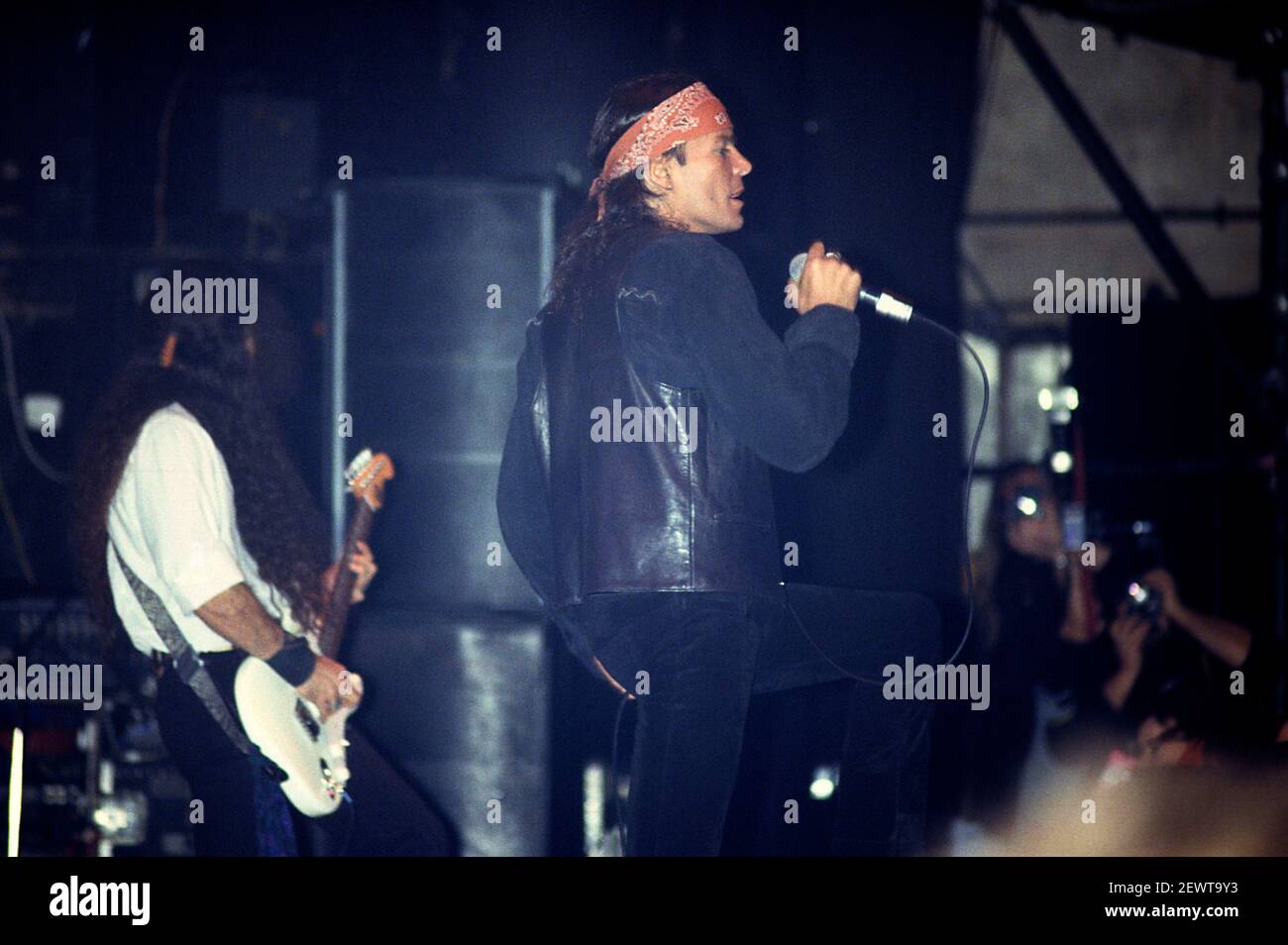Jake E. Lee and Ray Gillen from Badlands live at the Astoria. London ...