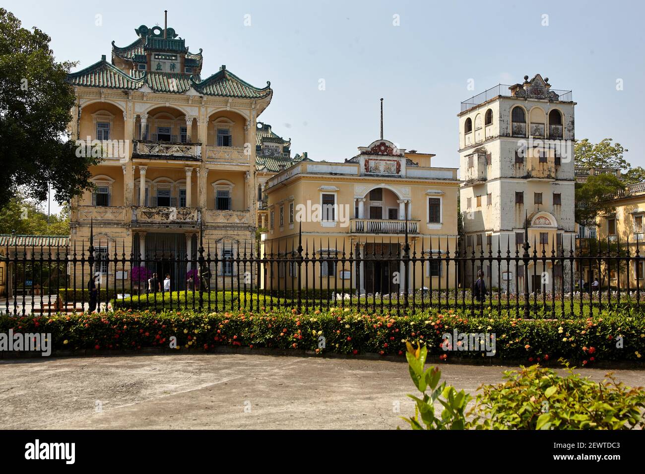 Li garden hi-res stock photography and images - Alamy