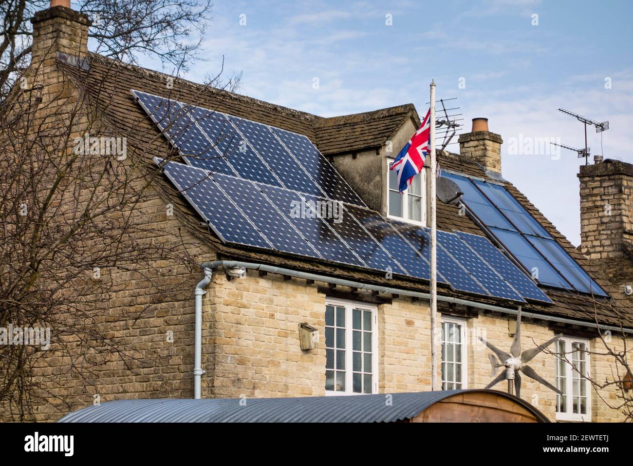 Solar stone hi-res stock photography and images - Alamy