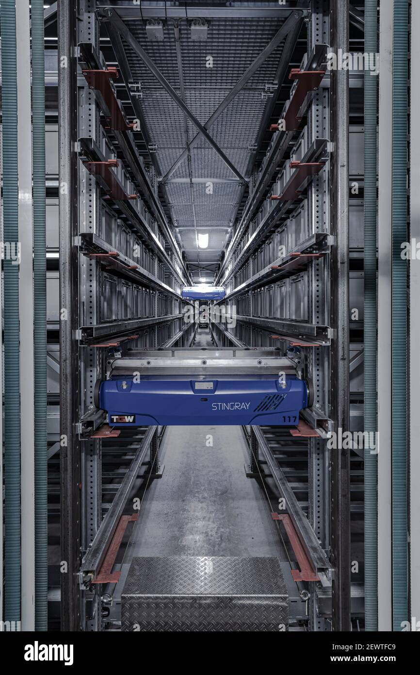 Automated tranport shuttle system in distribution warehouse Stock Photo ...