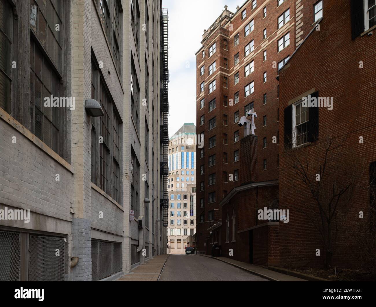 Procter and Gamble headquarters designed by Kohn Pedersen Fox Stock ...