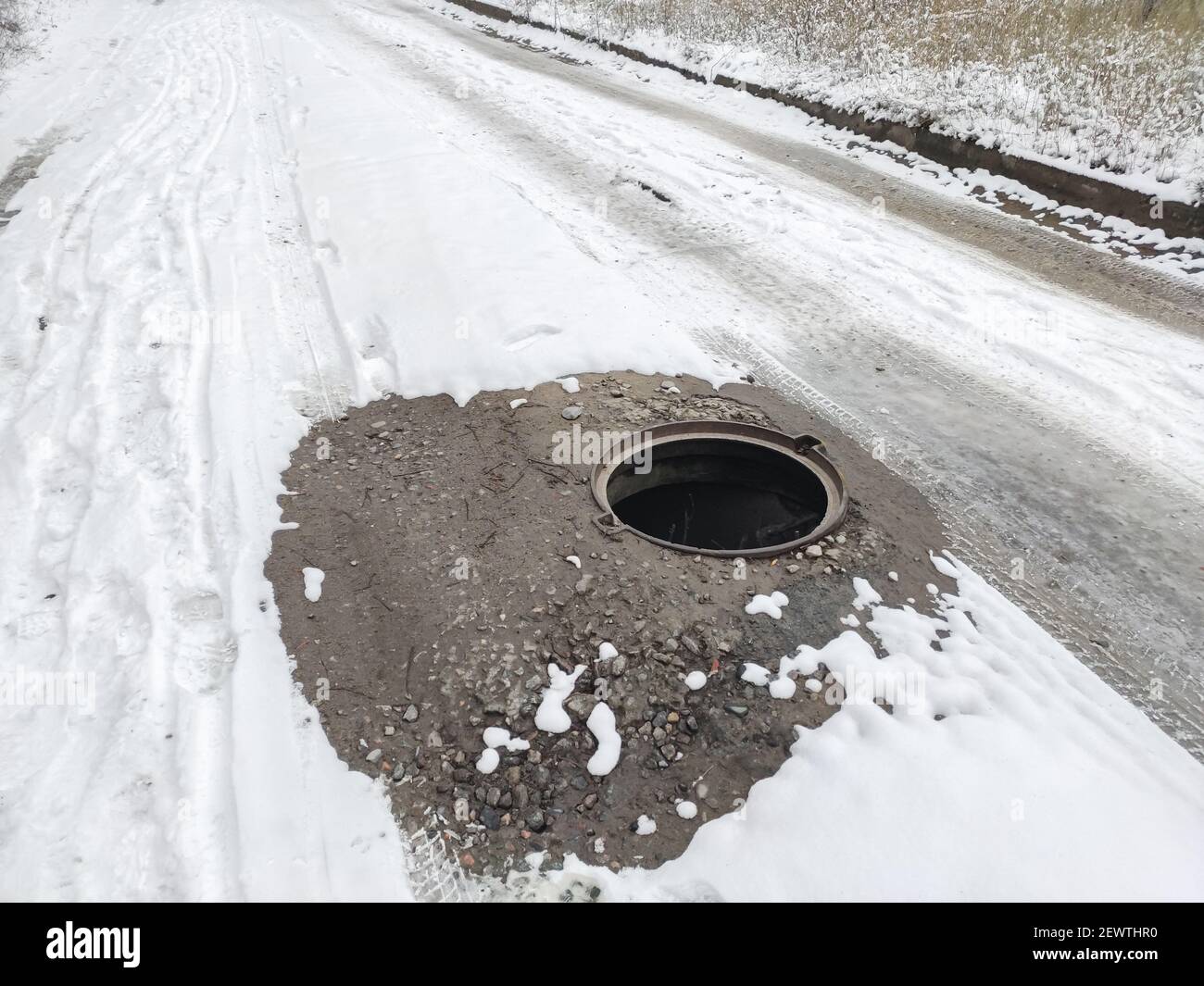 Open hatch hi-res stock photography and images - Alamy