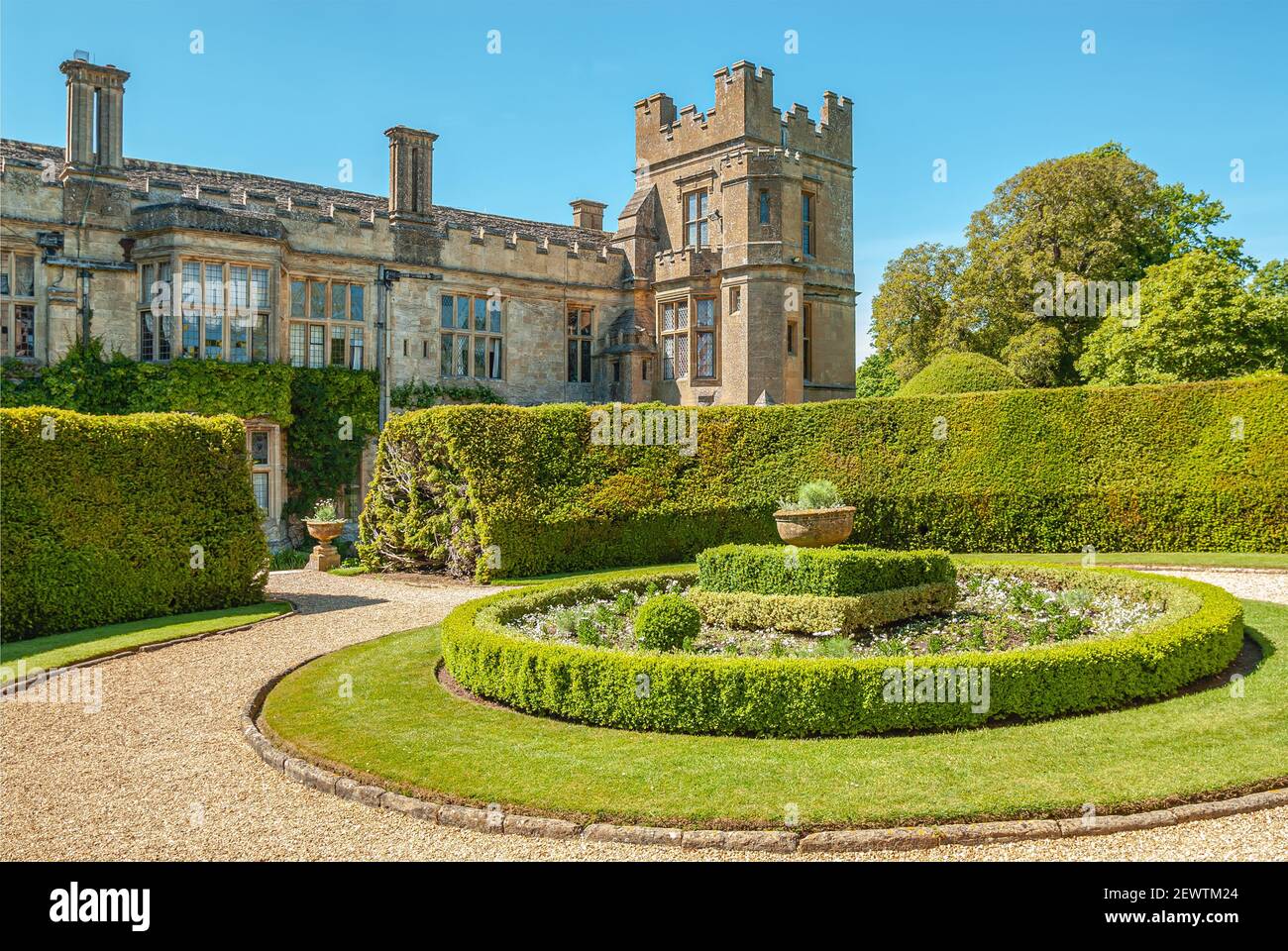 Winchcombe gloucestershire england hi-res stock photography and images ...