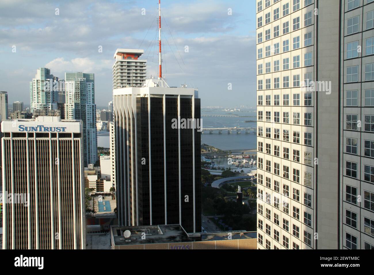 Suntrust financial center hi-res stock photography and images - Alamy