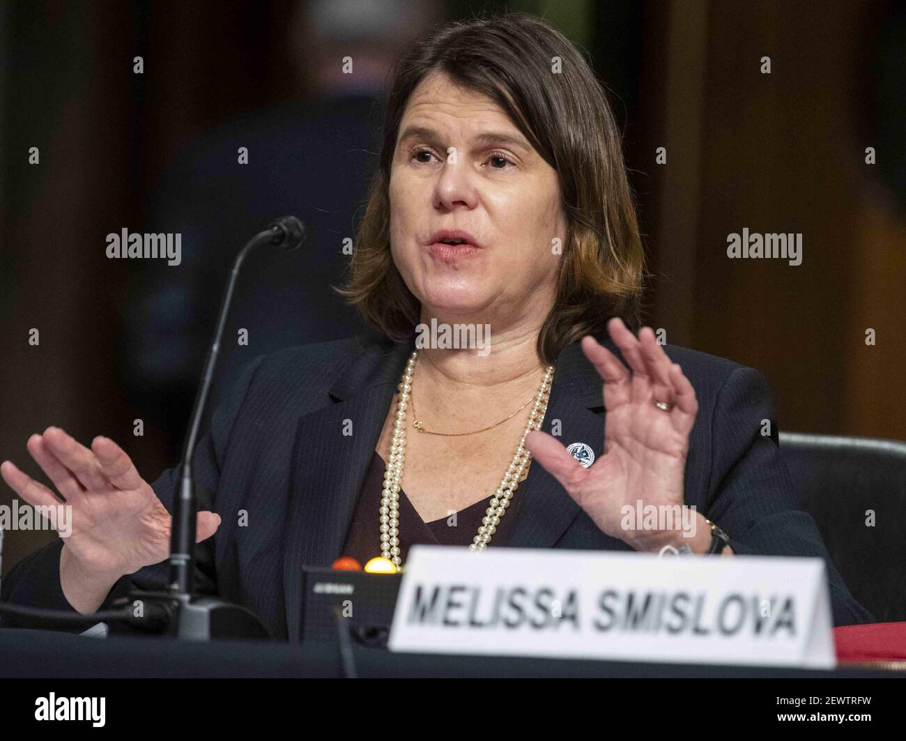 Senior rules official hi-res stock photography and images - Alamy