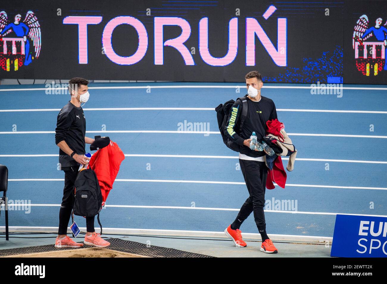 Belgian Jonathan Borlee and Belgian Dylan Borlee are seen at a training ...