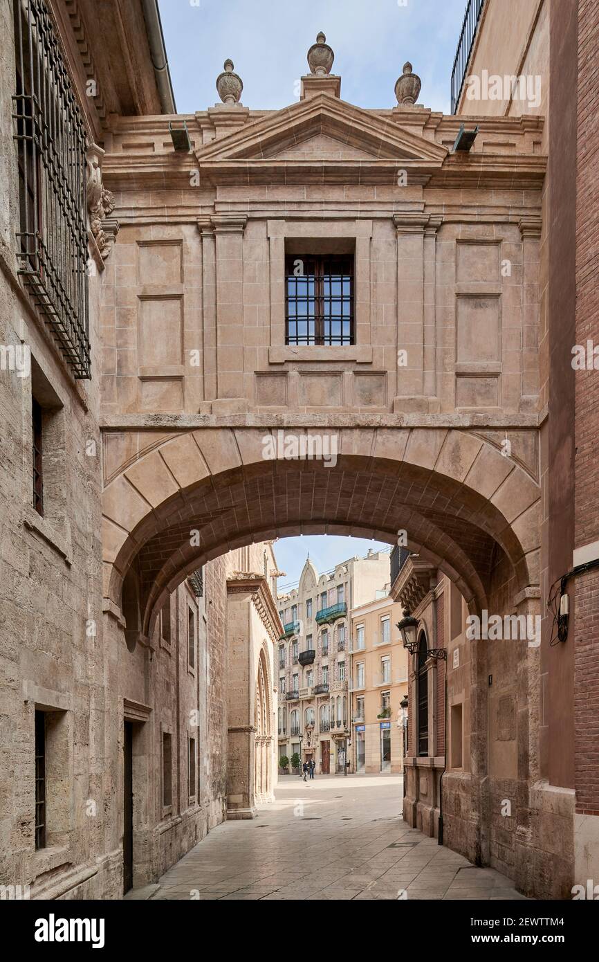 Valencia arch hi-res stock photography and images - Alamy