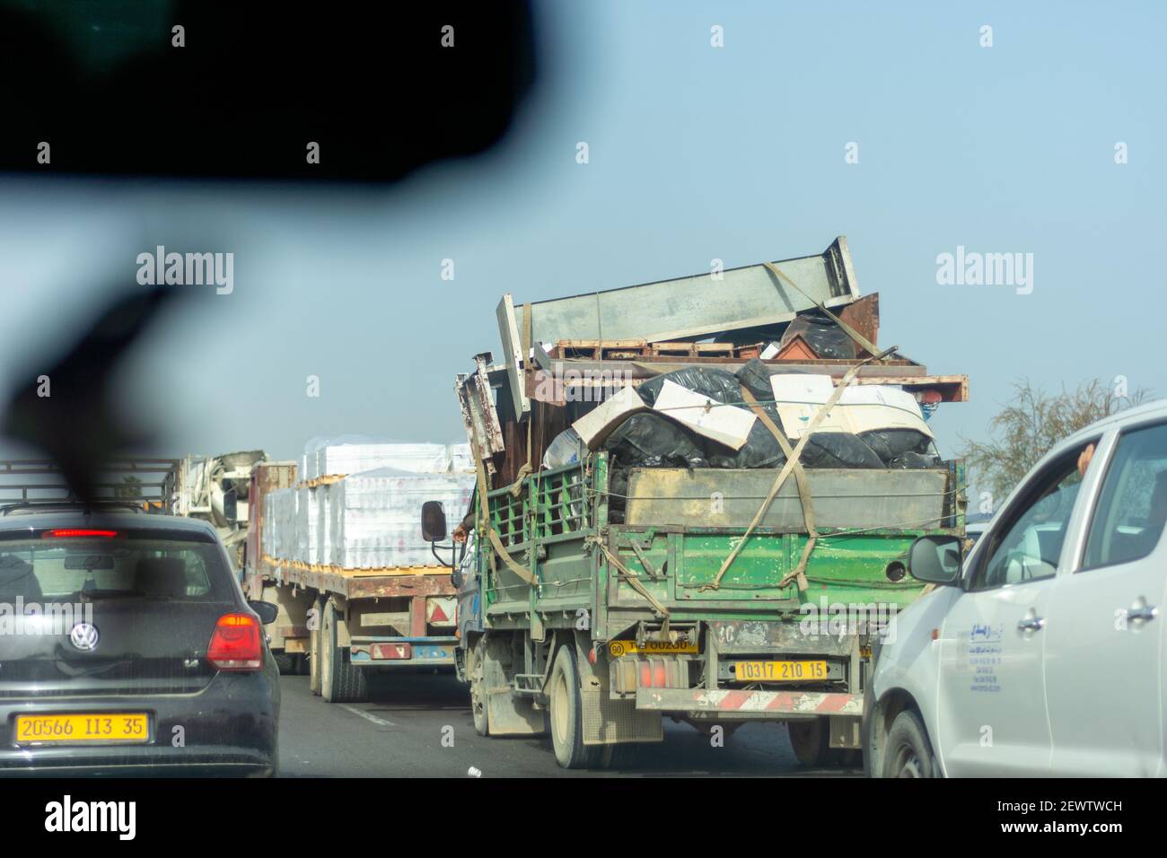 Scrap truck hi-res stock photography and images - Alamy