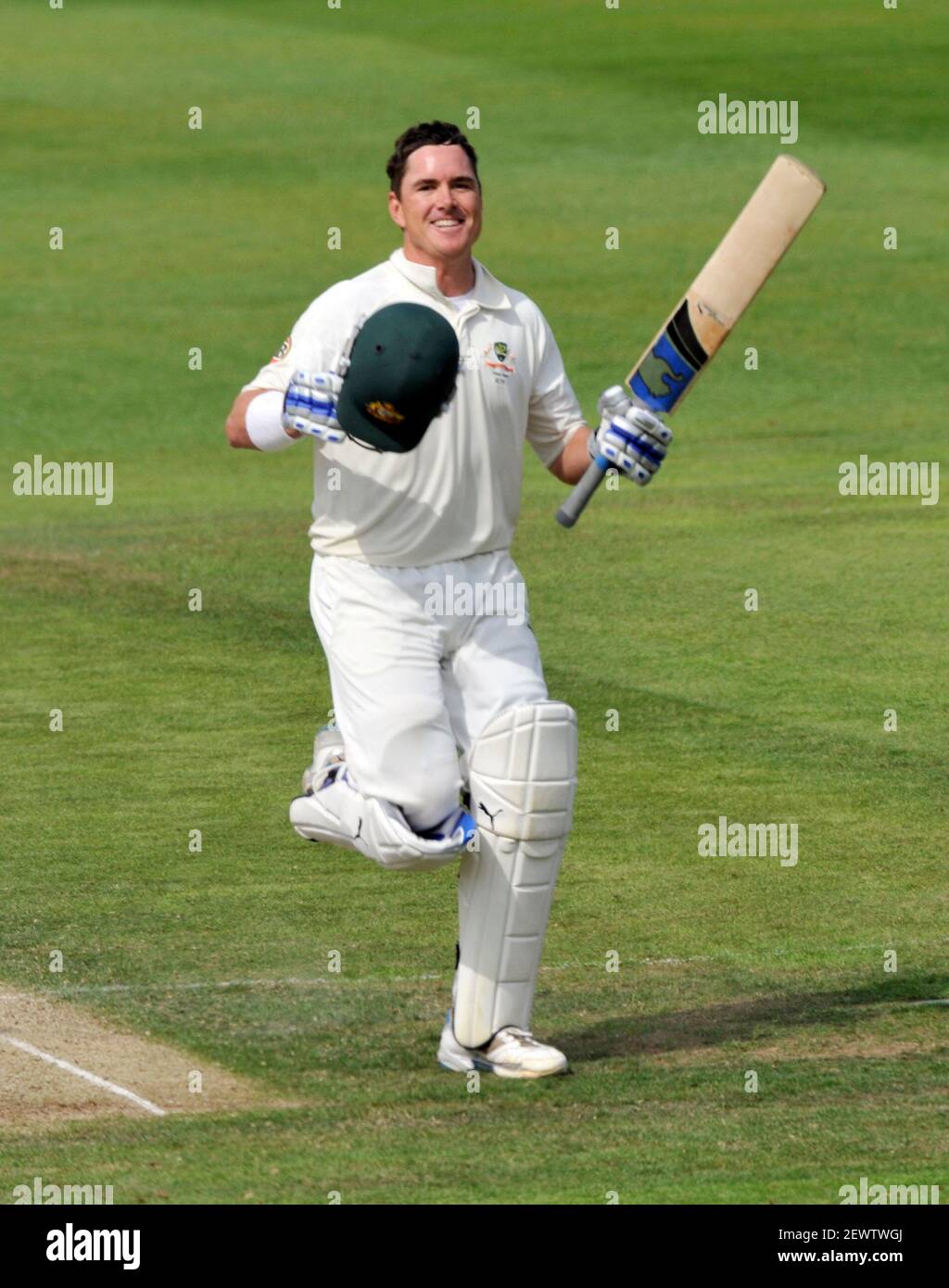 4th Test Headingley 2nd Day. NORTH AFTER HIS 100. 8/8/09. PICTURE DAVID ...