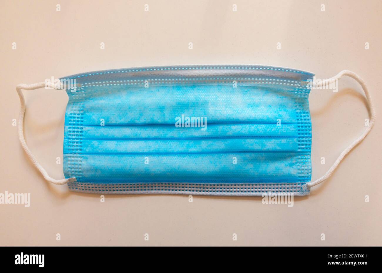 Disposable face mask Stock Photo - Alamy