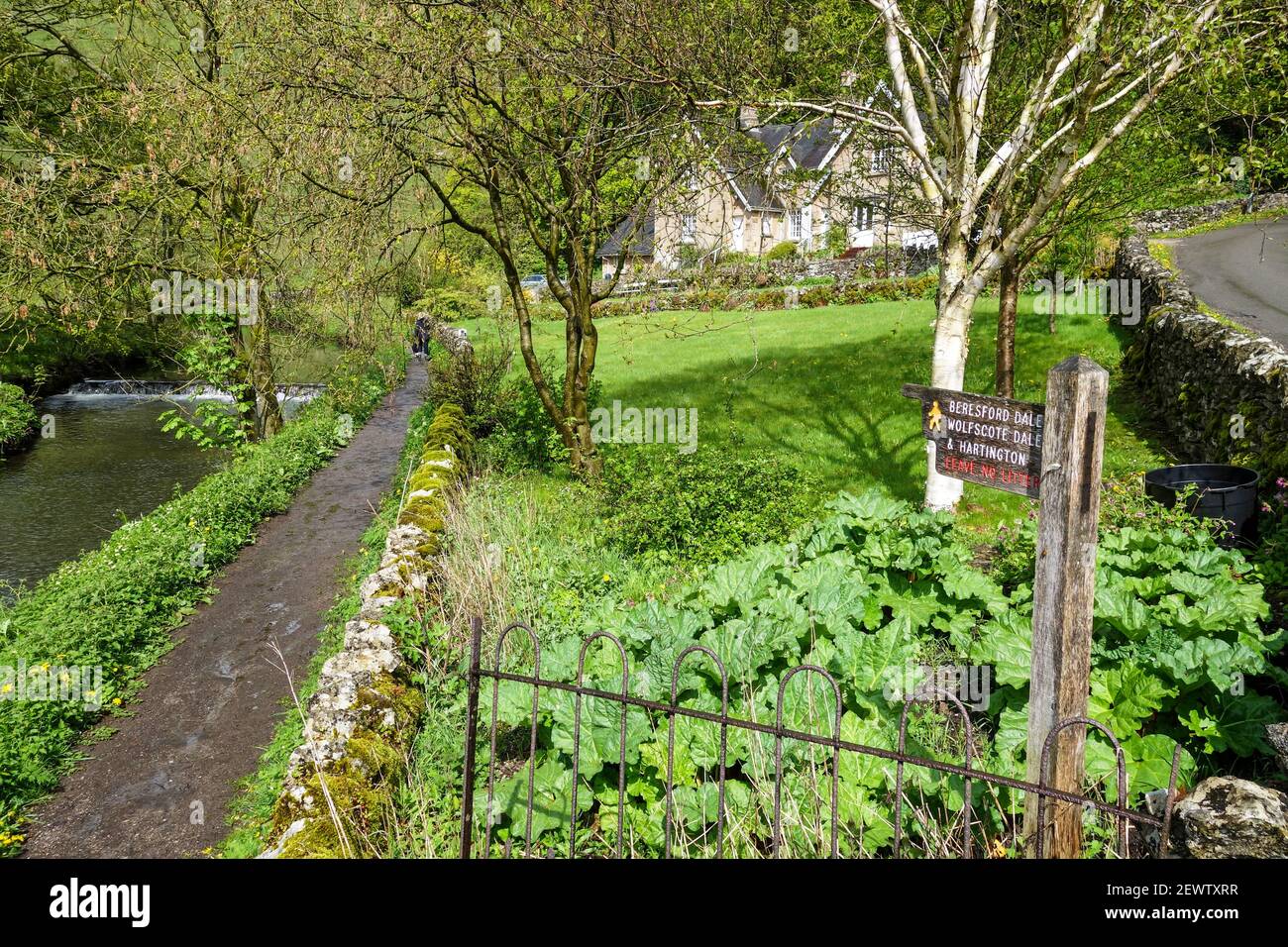 Milldale peak district hi-res stock photography and images - Alamy
