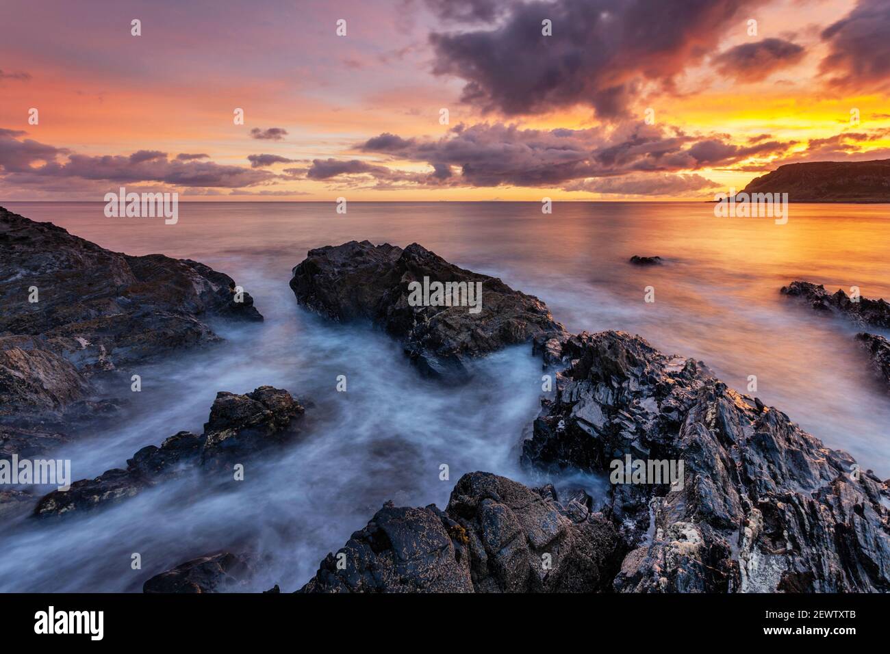 Sunrise at Culdaff beach on the Inishowen peninsula, County Donegal ...