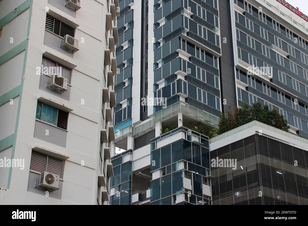 modern residential buildings in singapore Stock Photo - Alamy