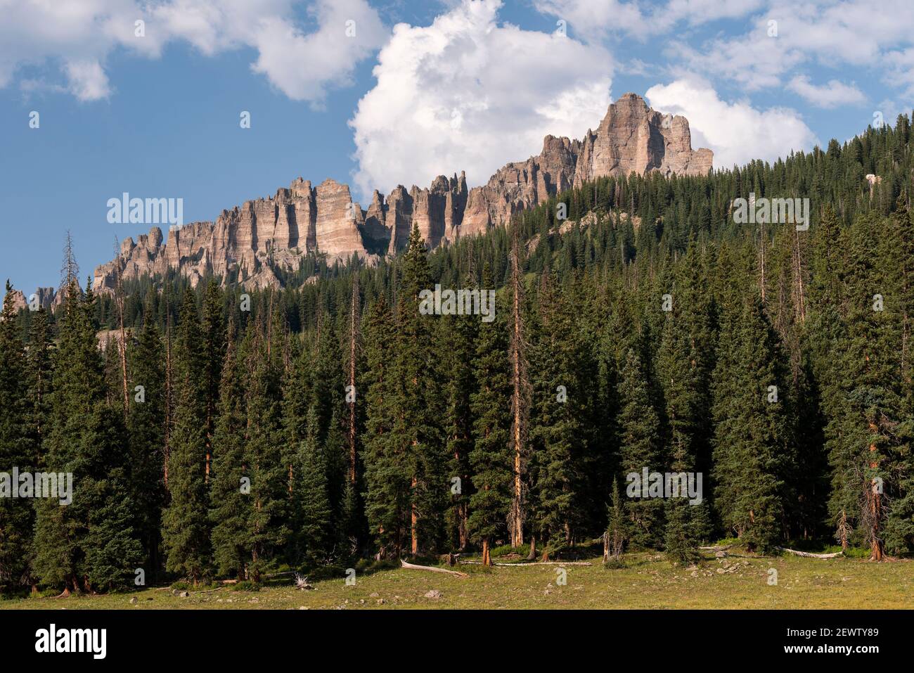 Pinnacle ridge hi-res stock photography and images - Alamy
