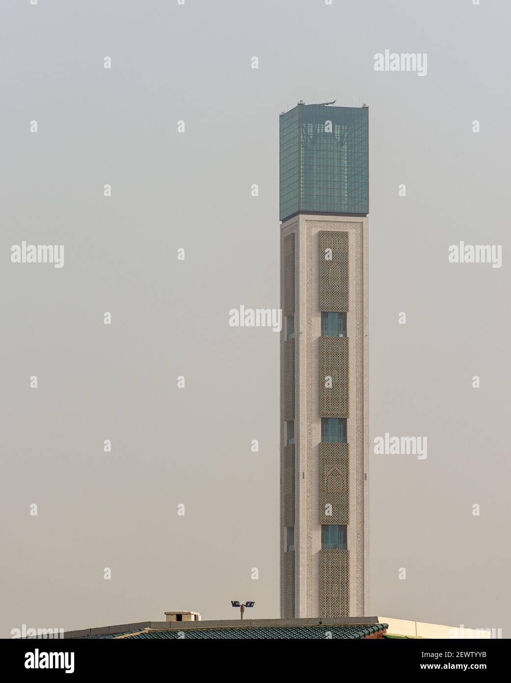 Third tallest building in the world hi-res stock photography and images ...