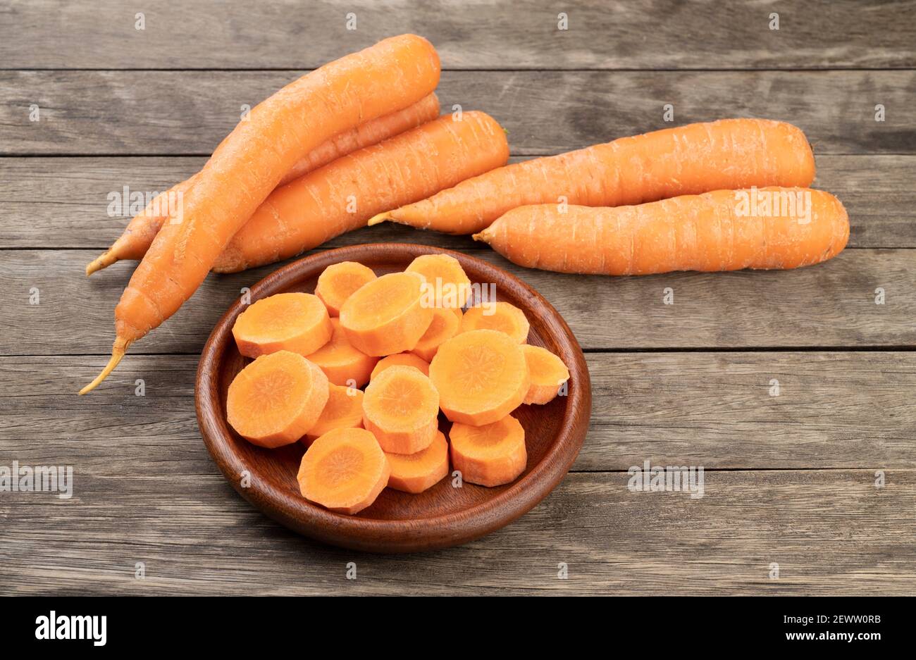 Carrots slices on plate hi-res stock photography and images - Alamy