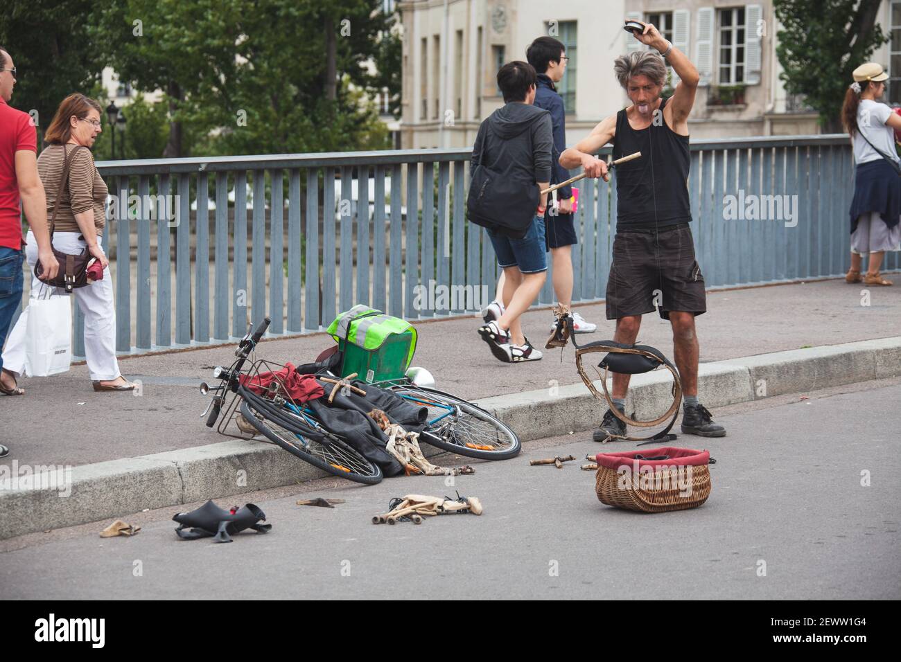 People on the streets of the French capital Stock Photo - Alamy